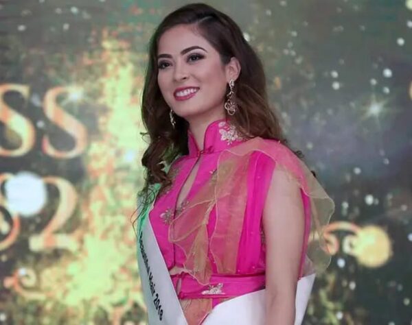 Shrinkhala Khatiwada Biography | Boyfriend | Age | Education